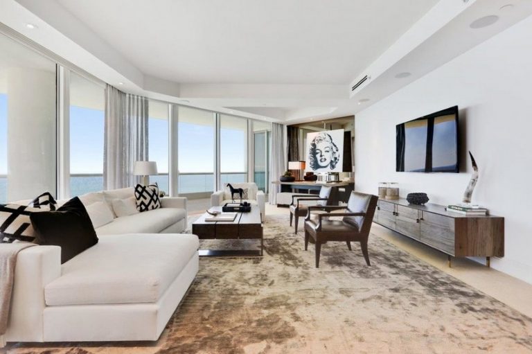 The duo of interior designers Robert Zemnickis and Yessenia Cardenas ...
